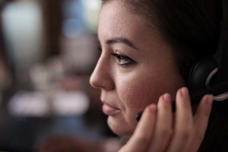 4 Easy Ways To Solve Sorry This Service Is Not Available For Your ...
